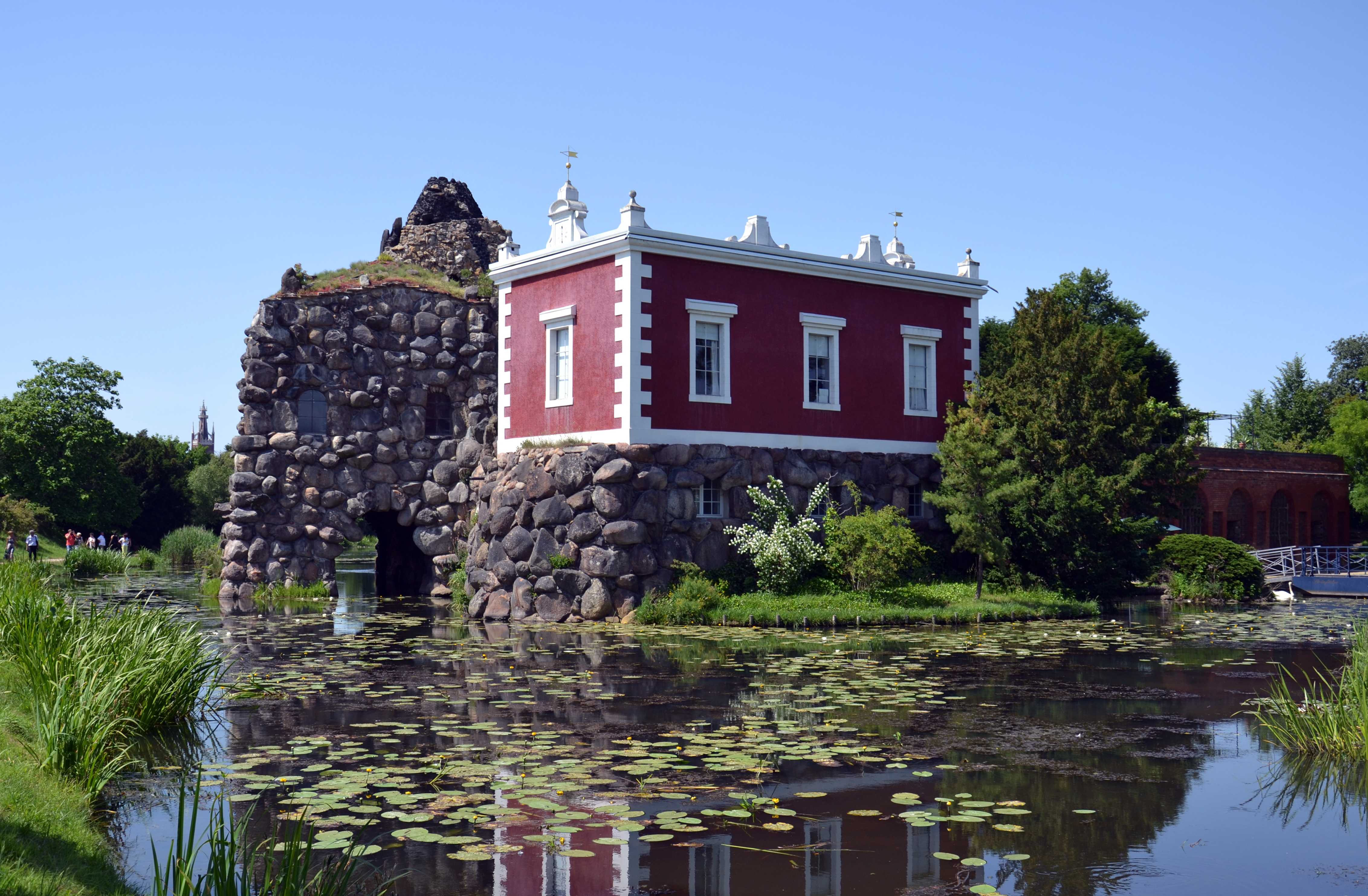 Villa Hamilton auf der Insel Stein im Wörlitzer Park – blindbild